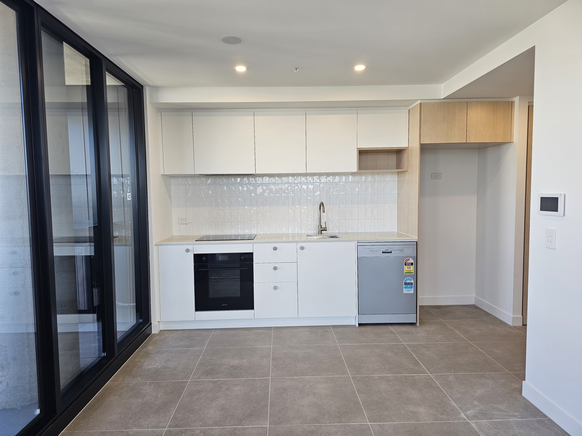 Private Rental: 6 Furzer St, Phillip, ACT 2606