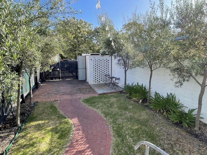 Private Rental: 9 Lincoln Street, Perth, WA 6000
